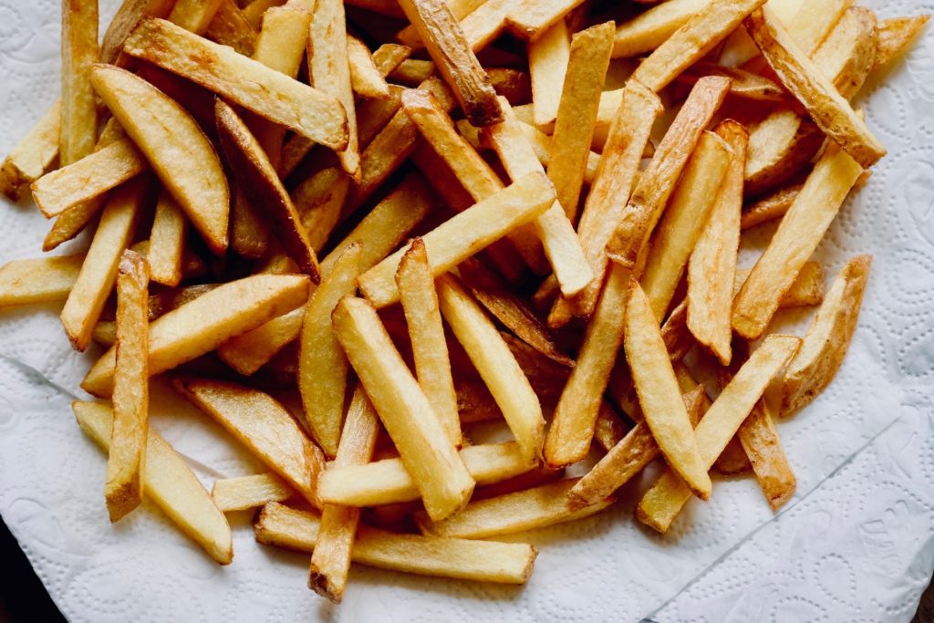 Pommes selbstgemacht– ein absolutes MUSS & 3erlei Mayo - zartbitter ...